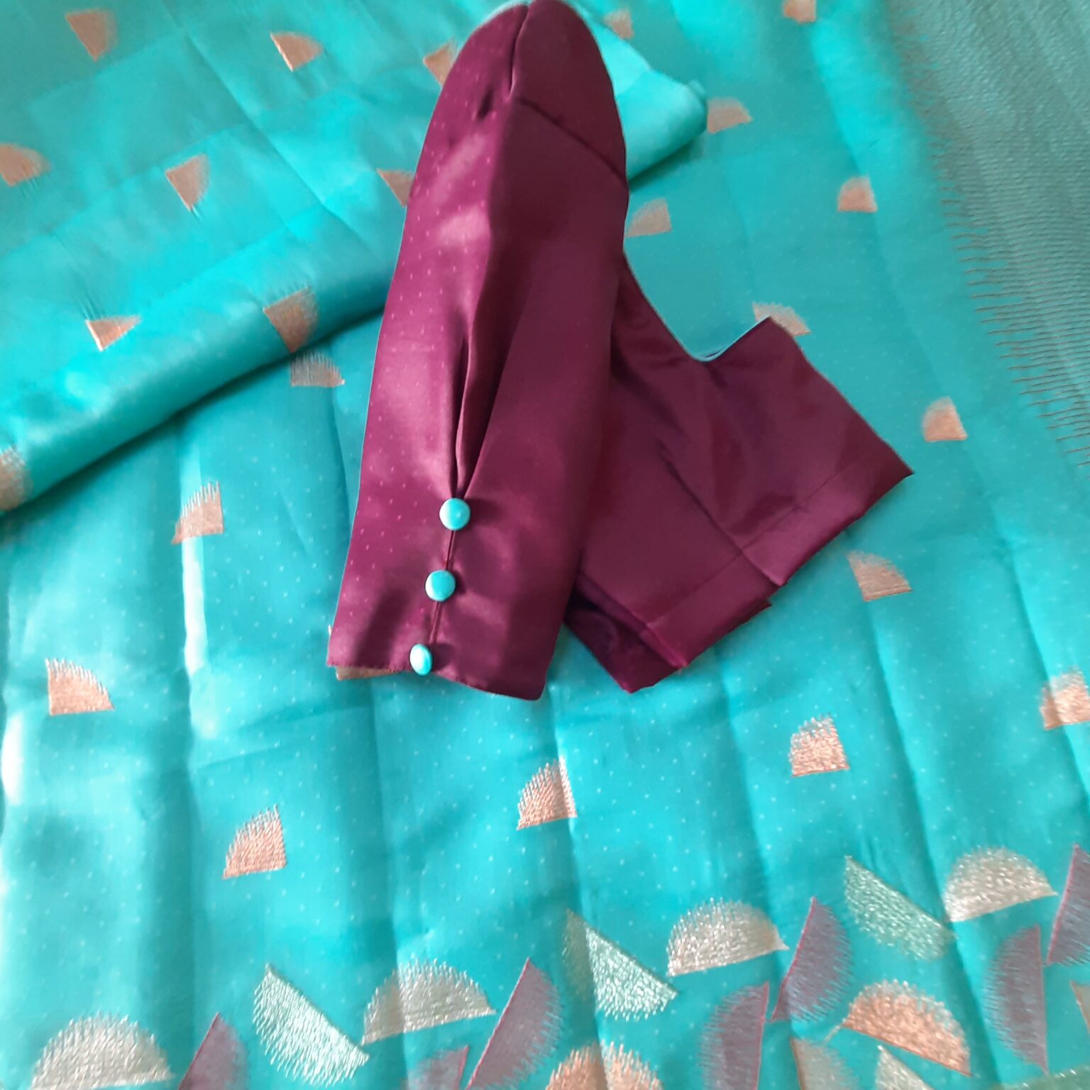 Traditional Clothing - Ennavale.com